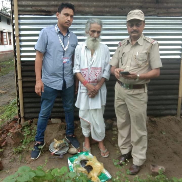 एनसीआईबी अधिकारी ने चरस बेंच रहे व्यक्ति को पकड़ कर किया पुलिस के हवाले। – NCIB Activities